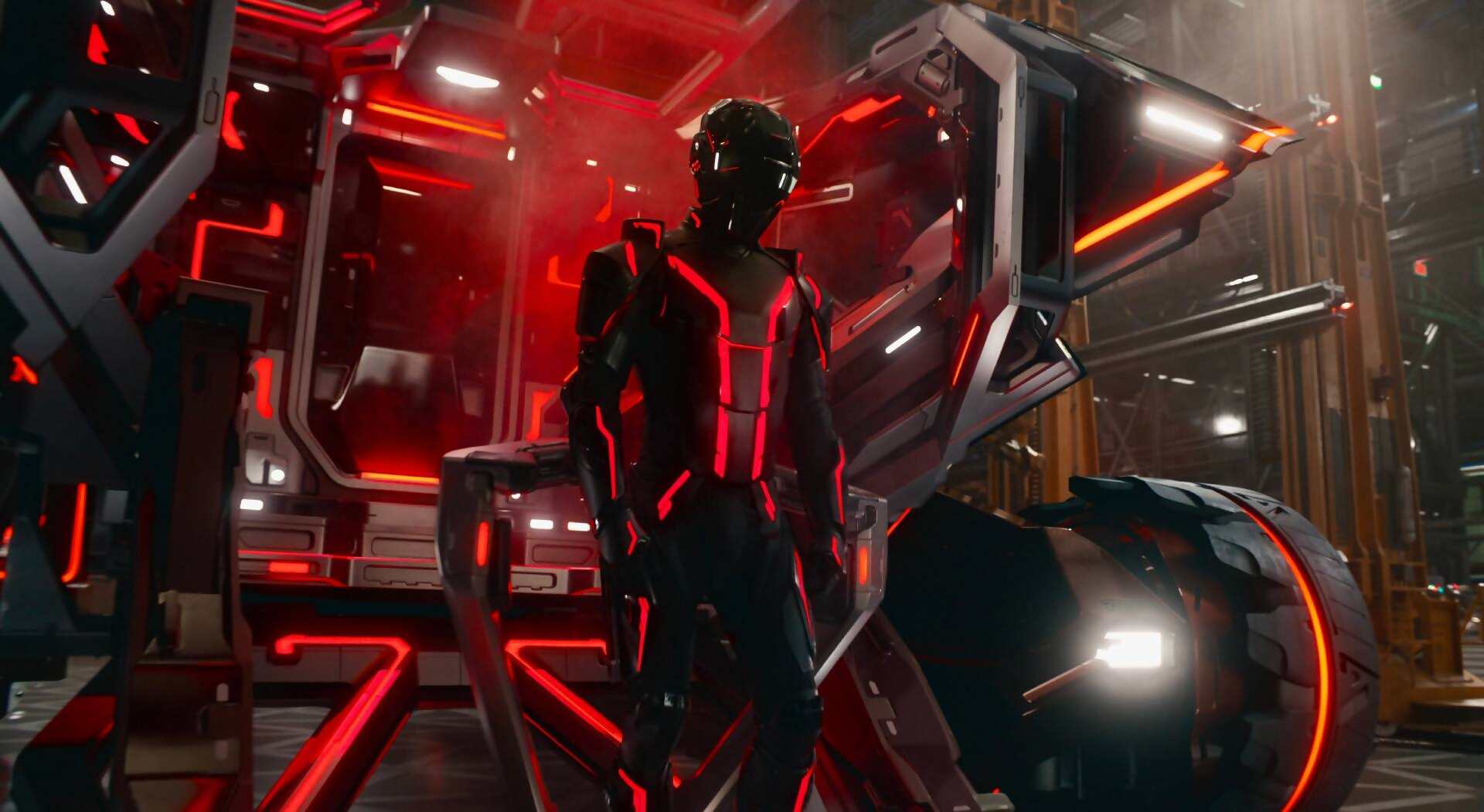 Tron 4 | Ares star Evan Peters says that we'll see a sequel "in 20 ...